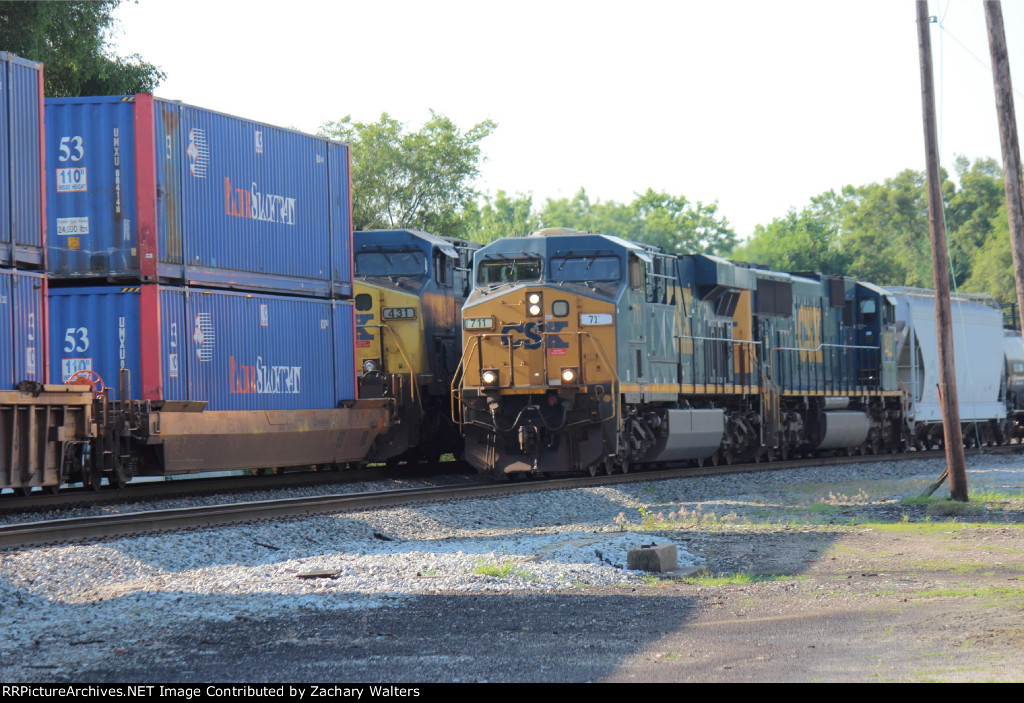 CSX 711
